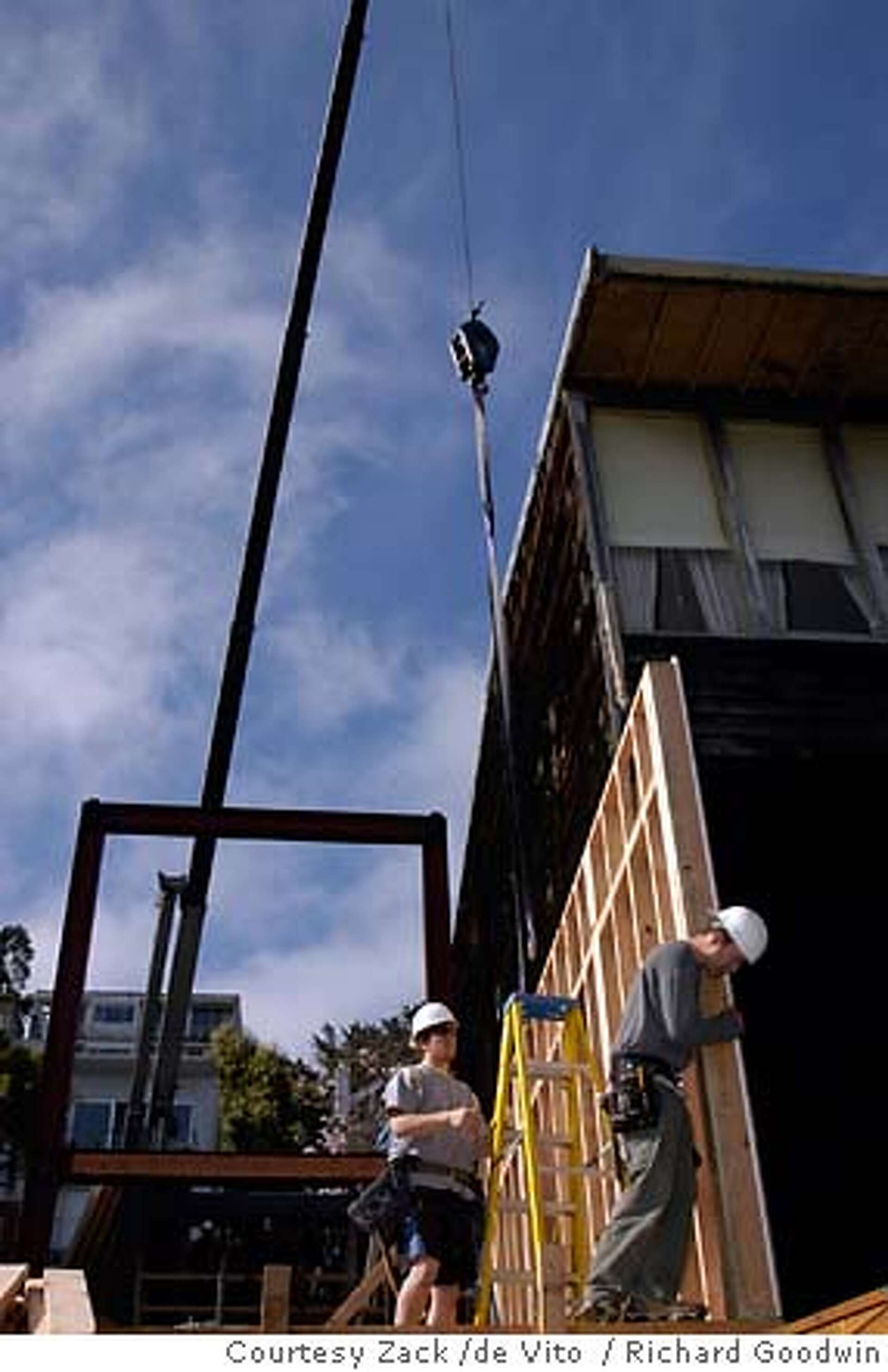 Panel discussion / A cost-cutting building system could change custom ...