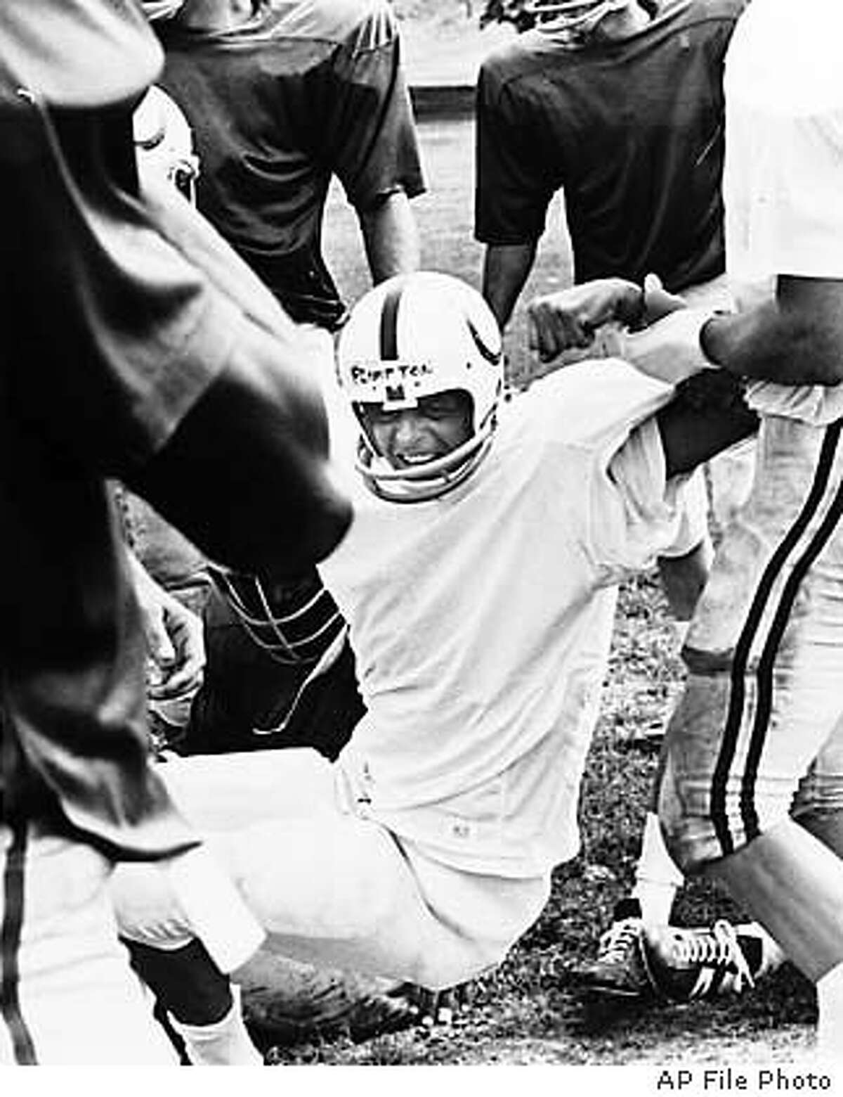 George Plimpton, literary journalist, editor dies at 76 / 'Paper Lion ...