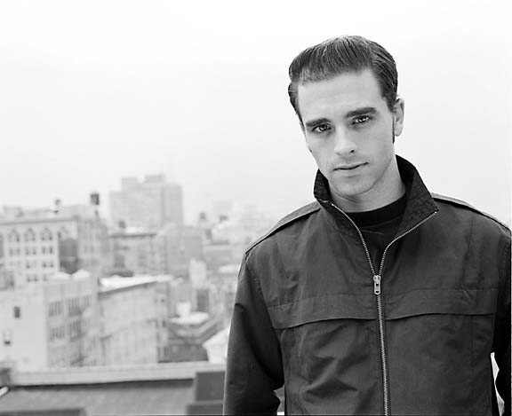 Chris Carrabba / Shy singer takes the spotlight