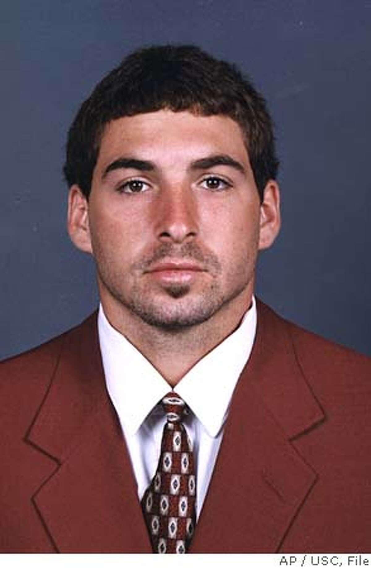 Ex-Raider killed in crash / Troubled DT was trying to change life