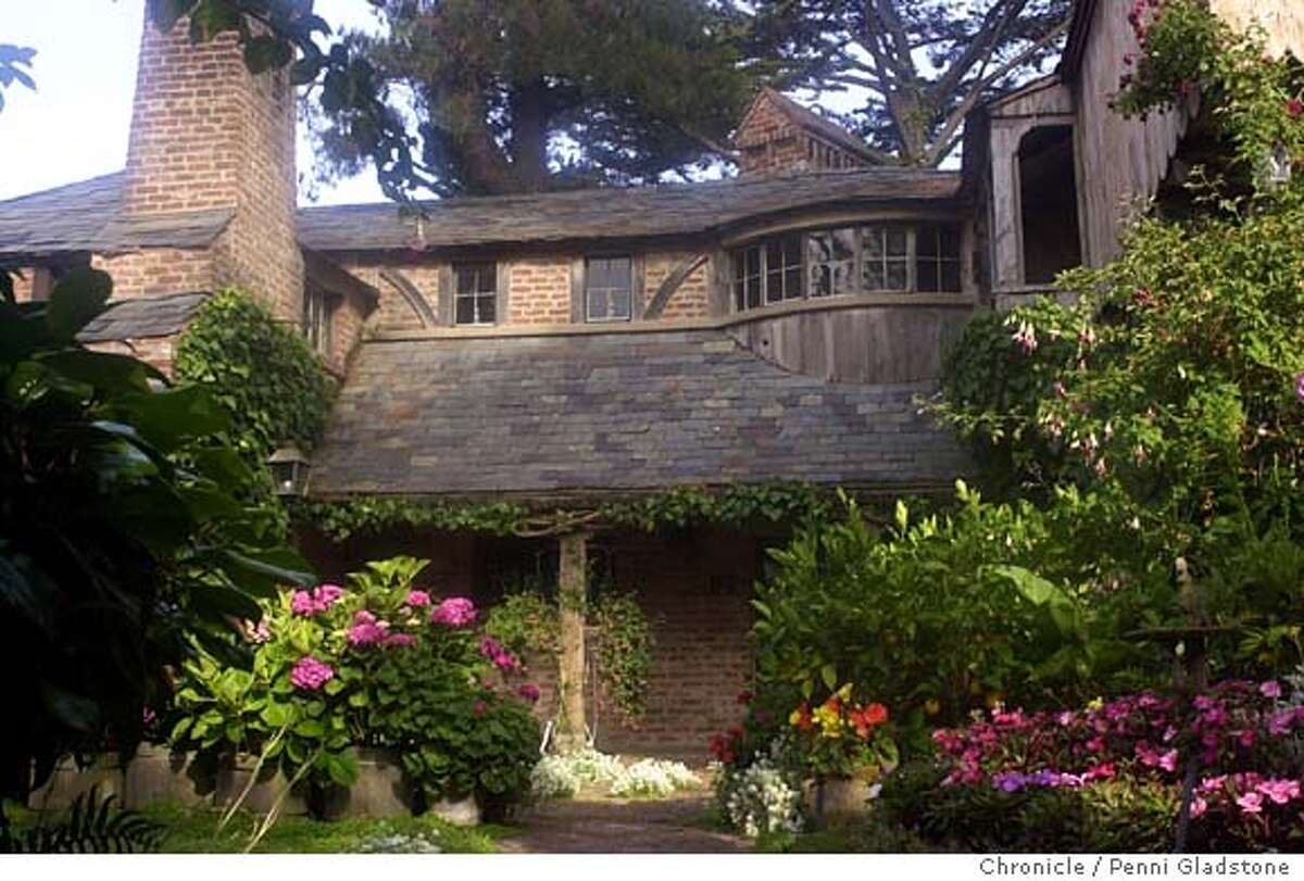 SIGNATURE STYLE / Carr Jones / Taking whimsy seriously / Builder Carr ...