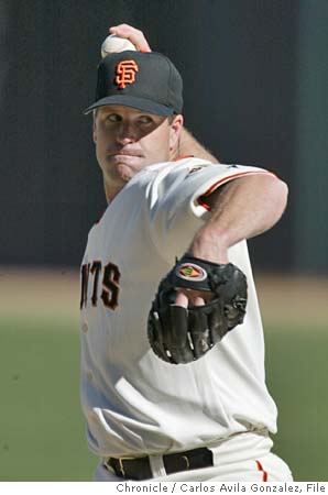 Worrell returns to S.F. bullpen / Setup man gets 2-year contract