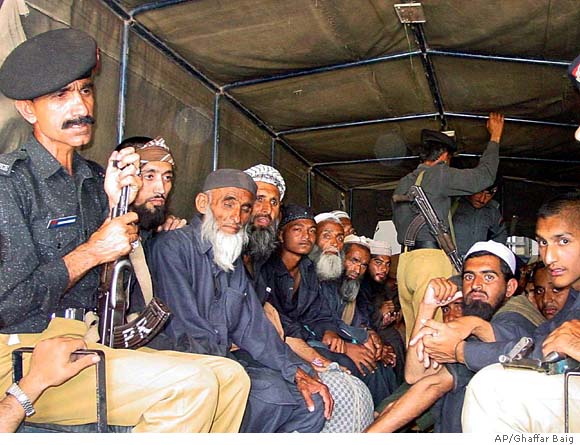 Pakistan's prisons focus of protests / Two recent riots drew attention ...