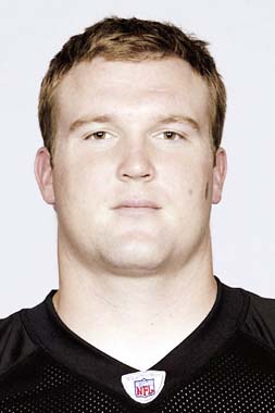 Raiders settle on center / Stinchcomb gets the nod over Treu