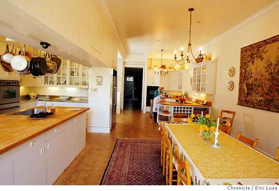 COOKS' KITCHENS / Professionals share their recipes for design success