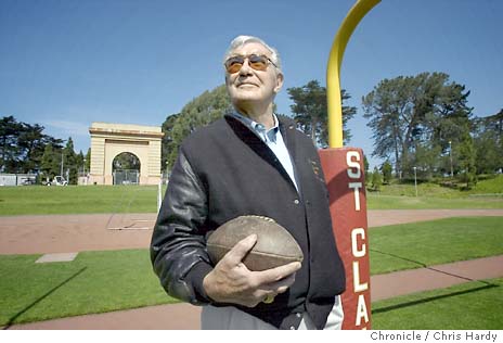 FIELD OF MEMORIES / 49ers remember Kezar legacy / Plaques, name honor ...