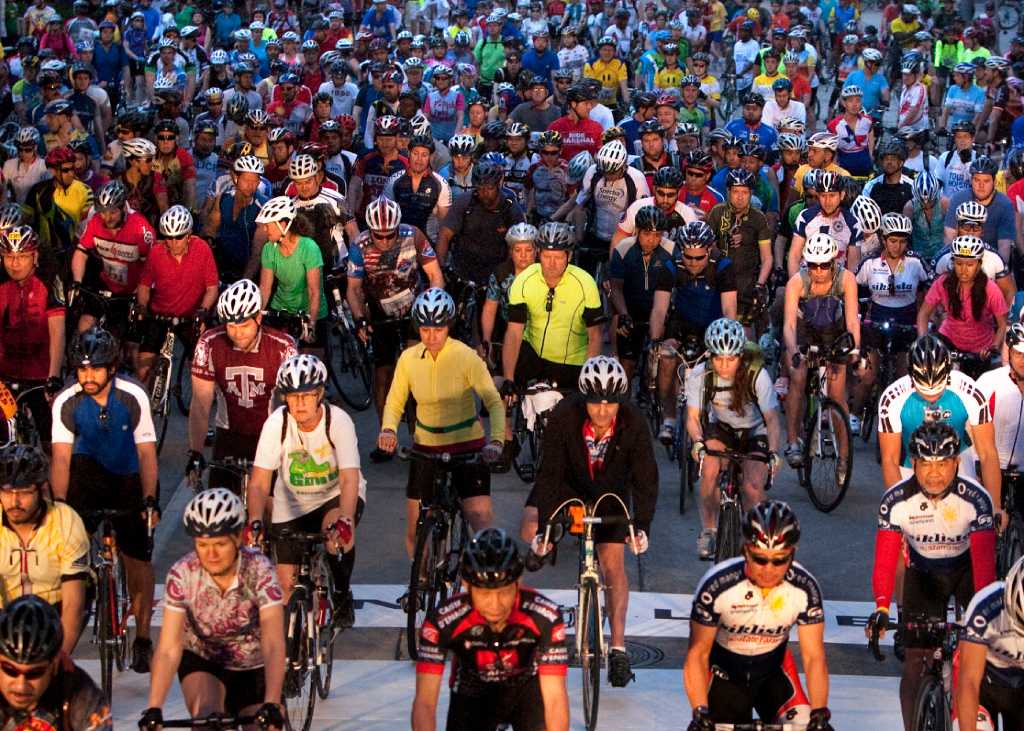 Tour de Houston riders hit the streets for a cause