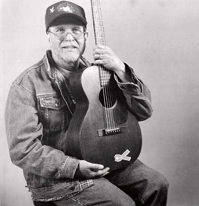 REVIEW / An egoless salute hails best of Guthrie