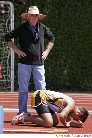 Top vaulter fails at WCAL meet