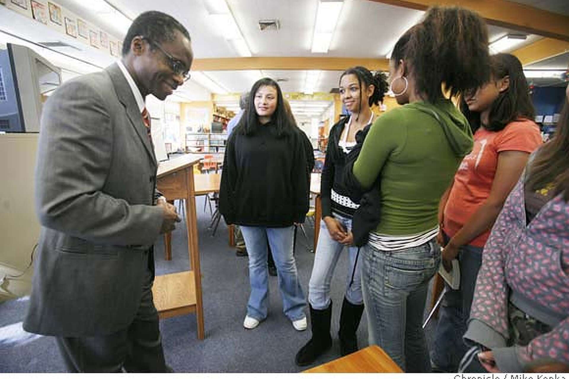 BURLINGAME / Banned author talks to kids