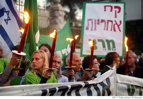 Pressure builds in Israel for Olmert to step down / Report finds prime ...