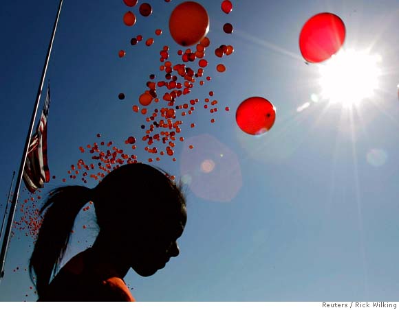 Virginia Tech goes back to schooling / Bells toll, balloons soar over ...