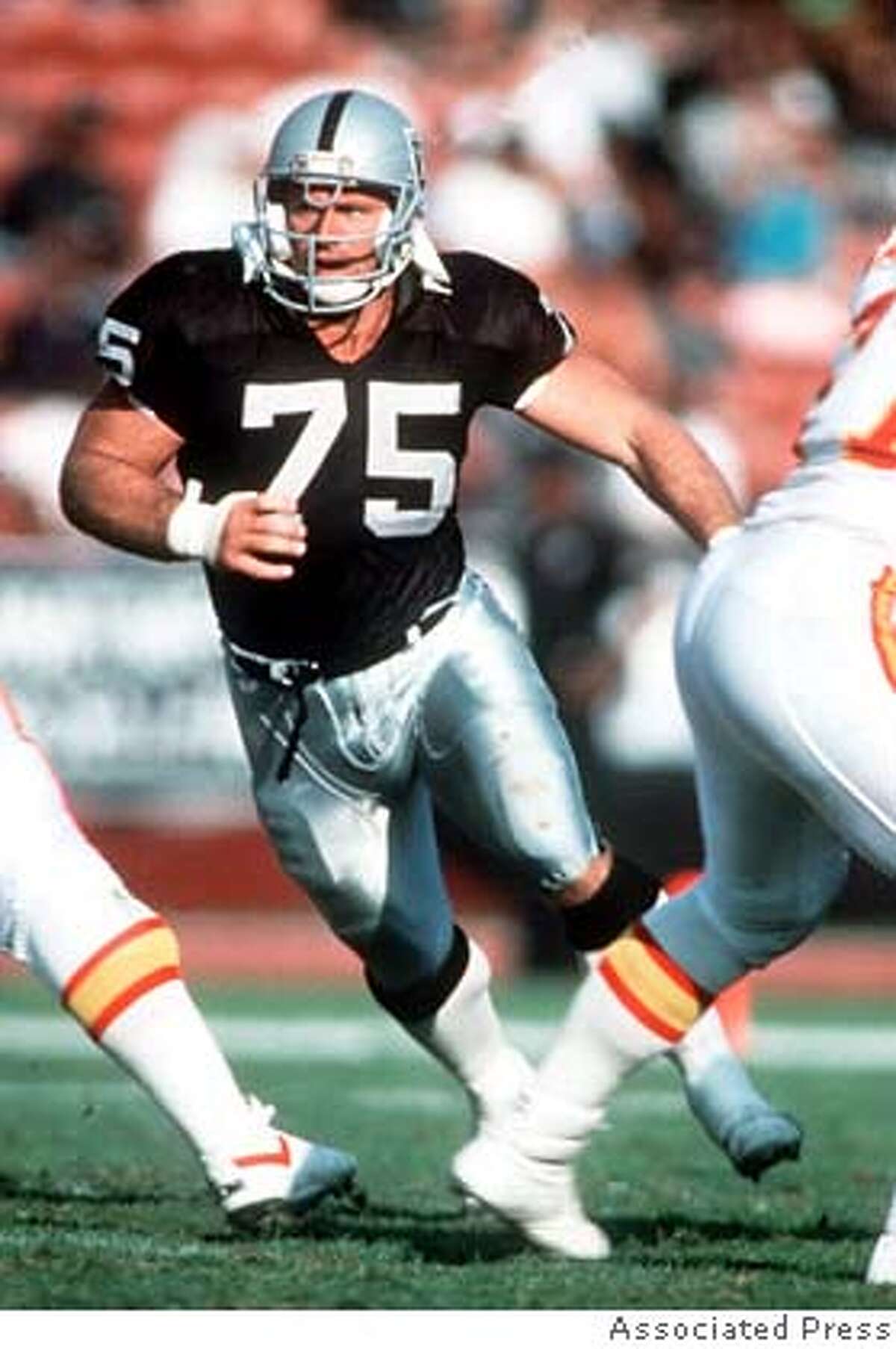 Raiders have had luck in 2nd round / Team has 9 picks after No .1