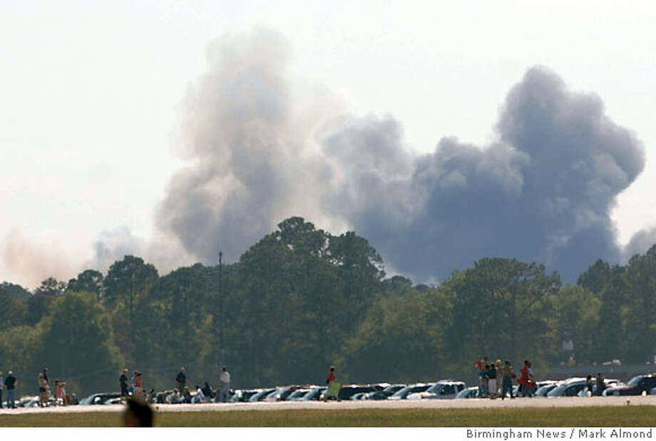 Pilot killed in crash of Blue Angels jet - SFGate