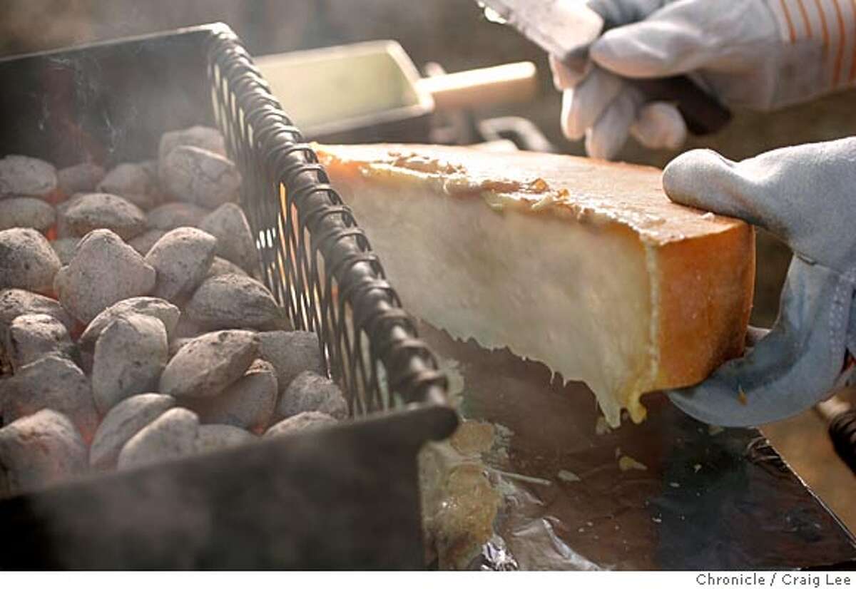 A slice of Swiss tradition / Raclette cheese ritual binds aficionados
