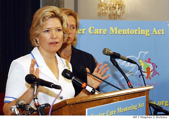 Davis' wife denounces drive to recall him / It could undermine state's ...