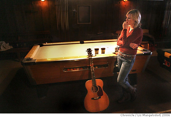 Victoria George / The singer-songwriter from Fairfax is moving in ...