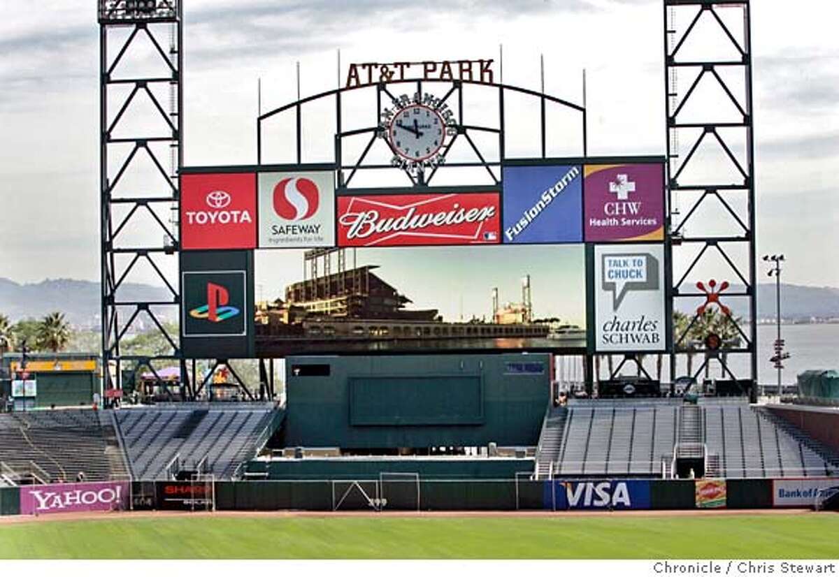 Giants score big / Club to unveil huge hi-def scoreboard