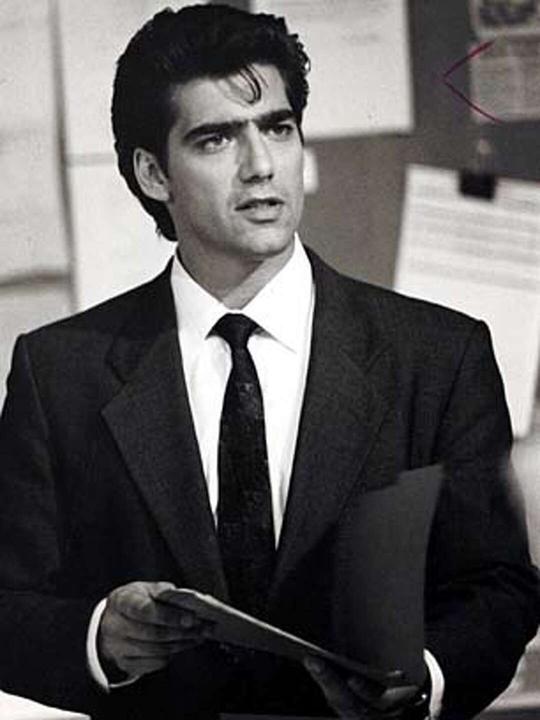 Acting a former life for 'Wiseguy' / Now retired, Wahl recalls smart series