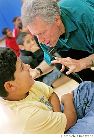 Berkeley: From rap to reggae to rock, entertainer has kids' beat covered