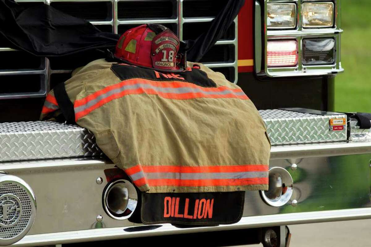 Firefighters gather for memorial service for fallen comrade