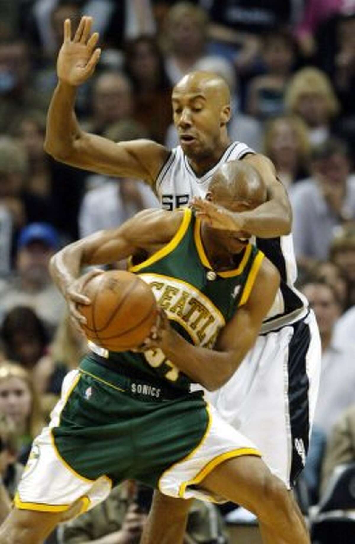 Q&A with former Spurs great Bruce Bowen