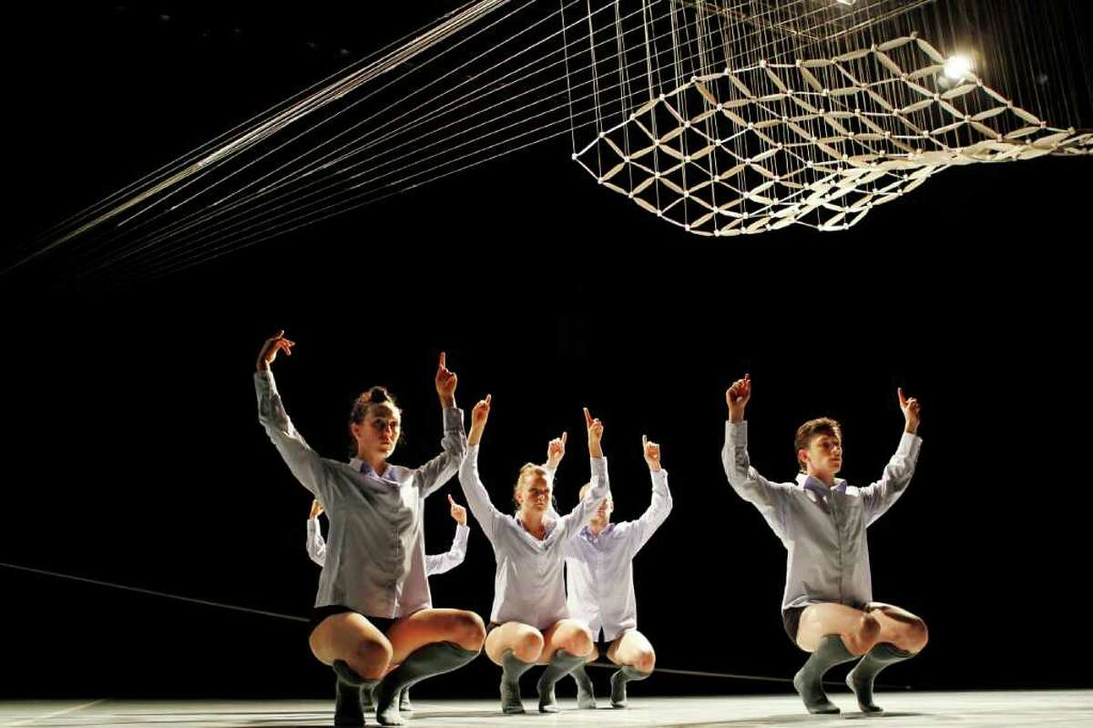 Chunky Move brings experimental dance to Mass MoCA