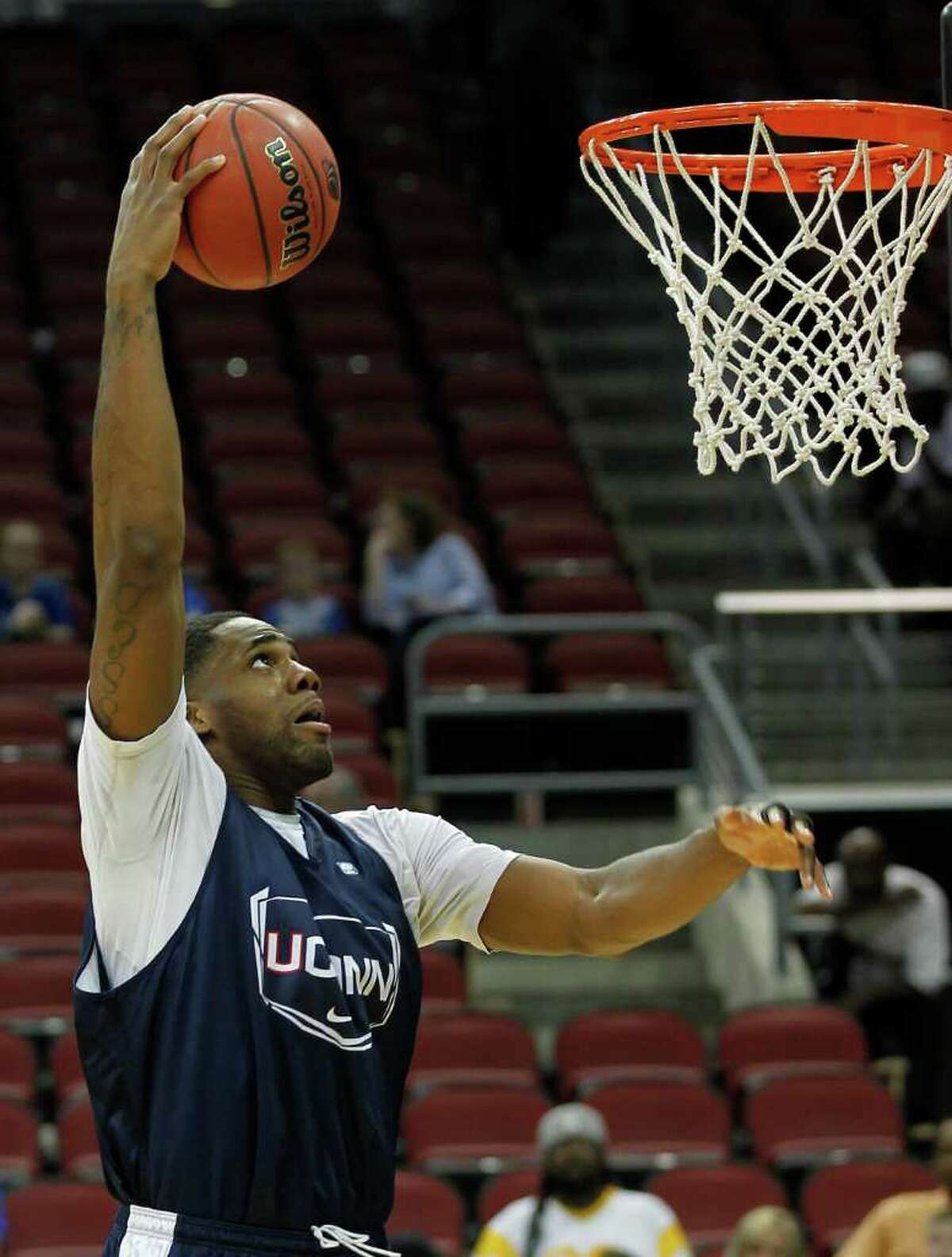 UConn's Alex Oriakhi transferring