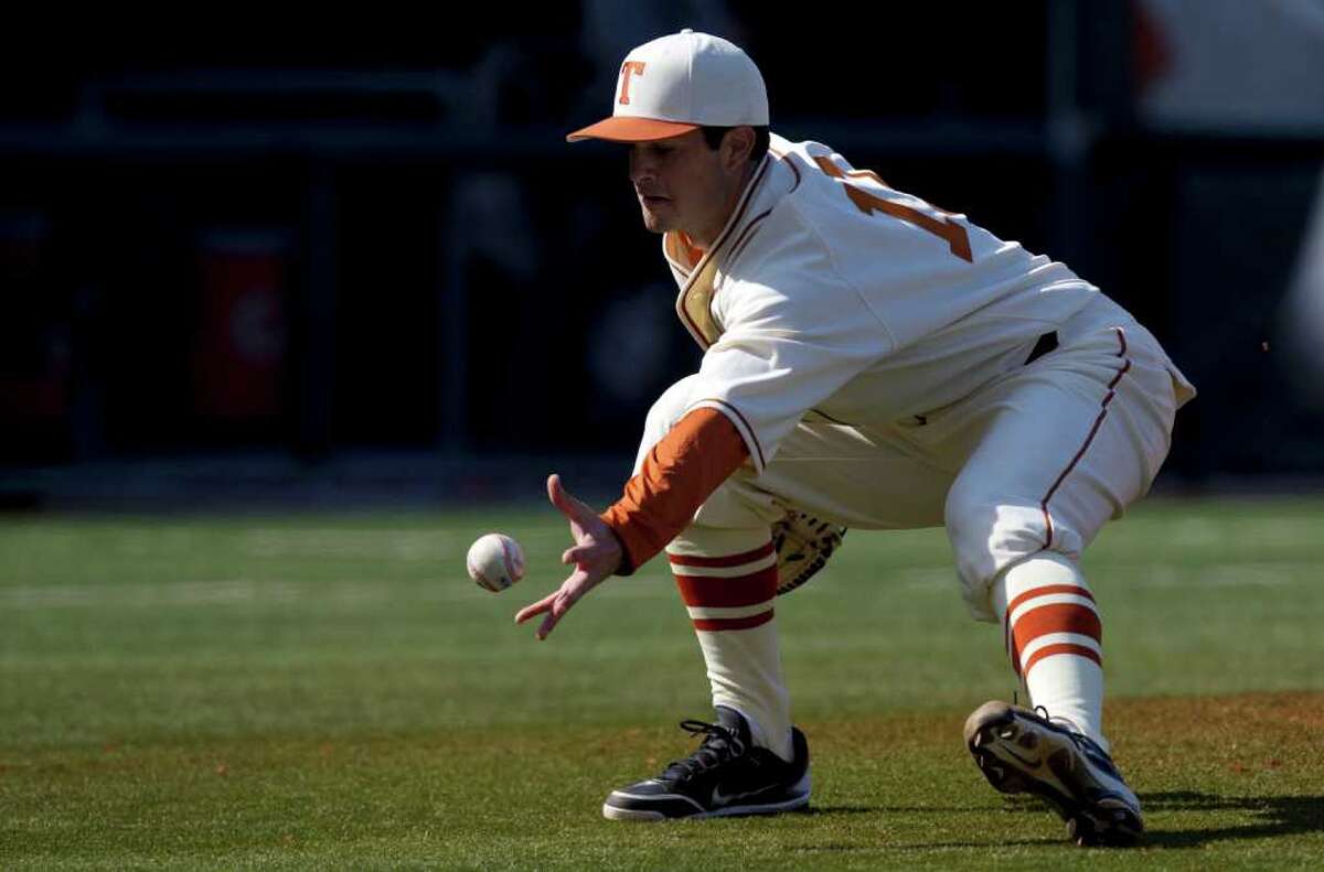 Texas baseball team has three players from SE Texas