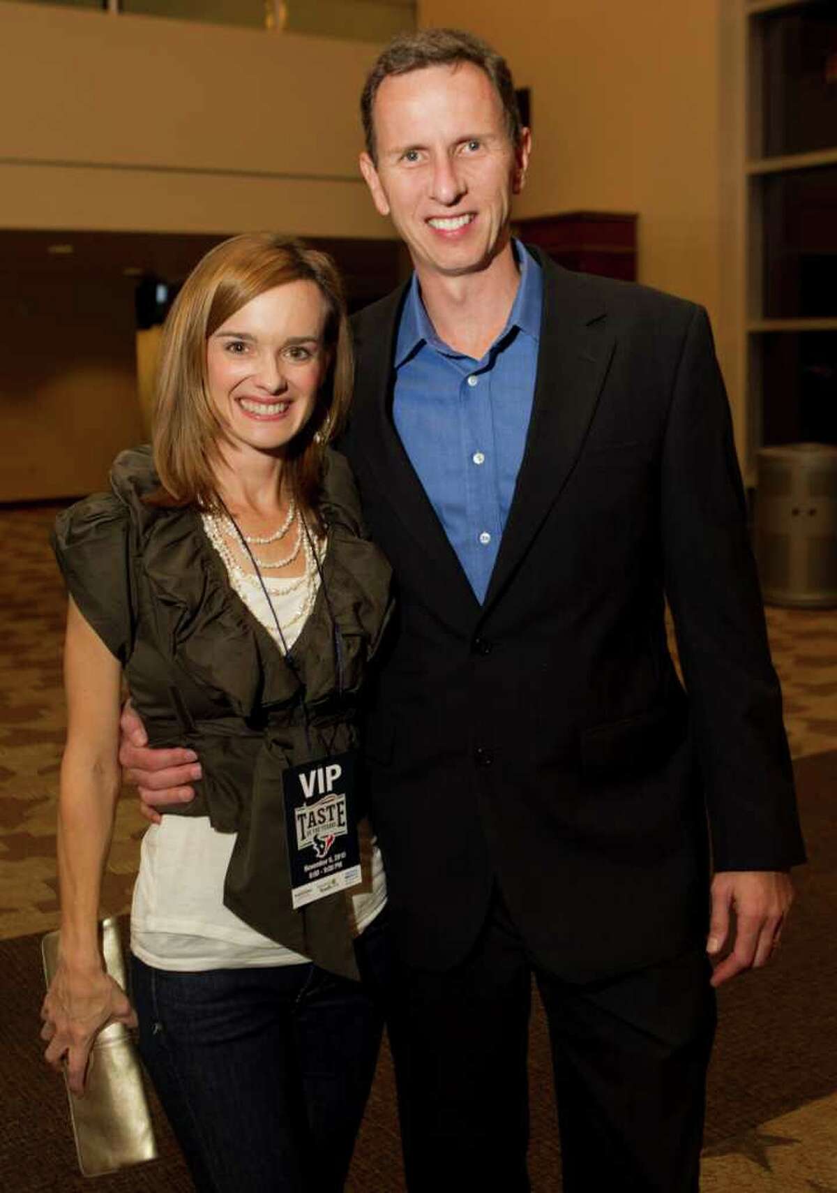 Texans' Vandermeer to give up talk-show duties