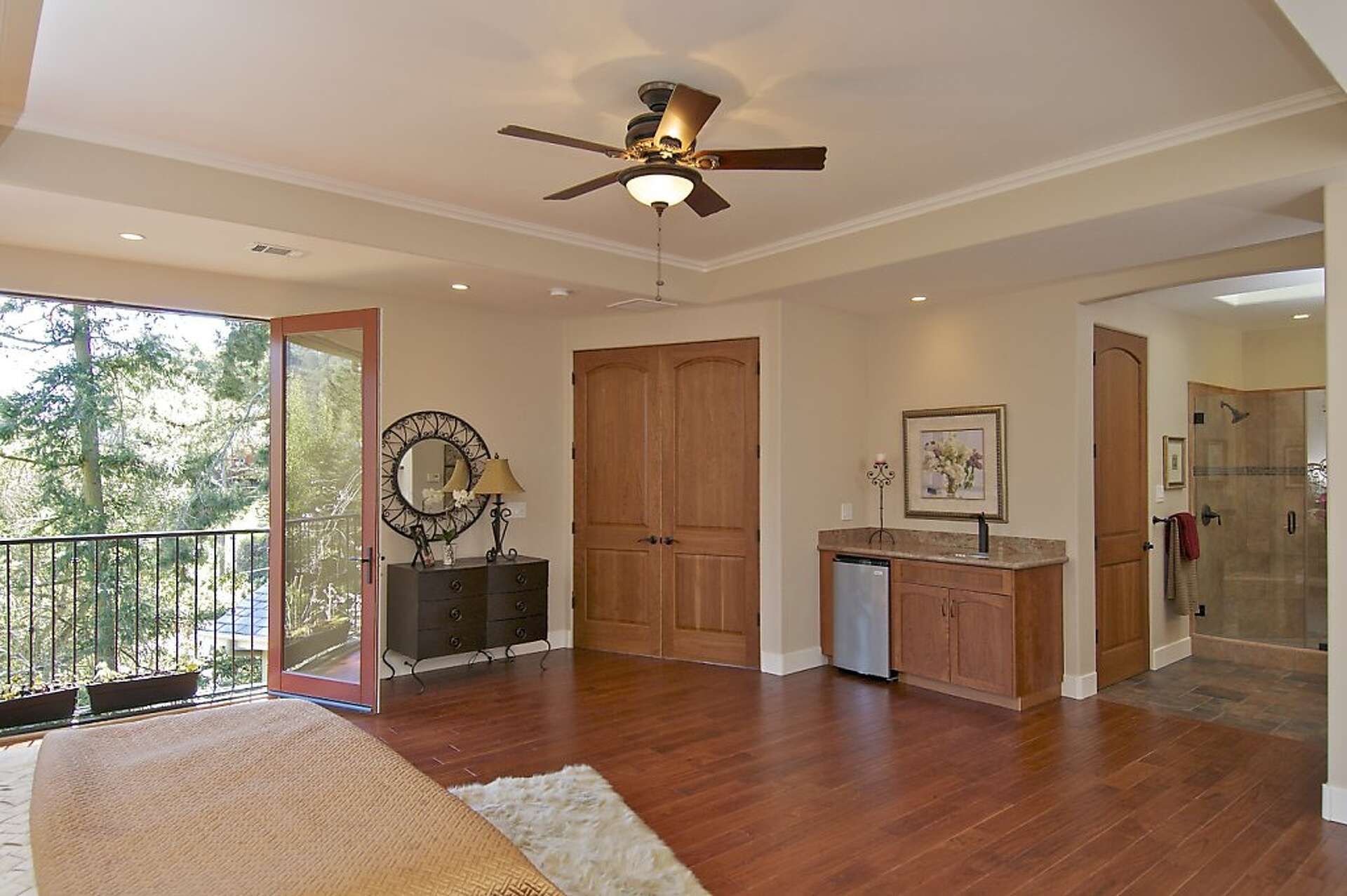 Elegant touches of Montclair Contemporary will awe and inspire ...