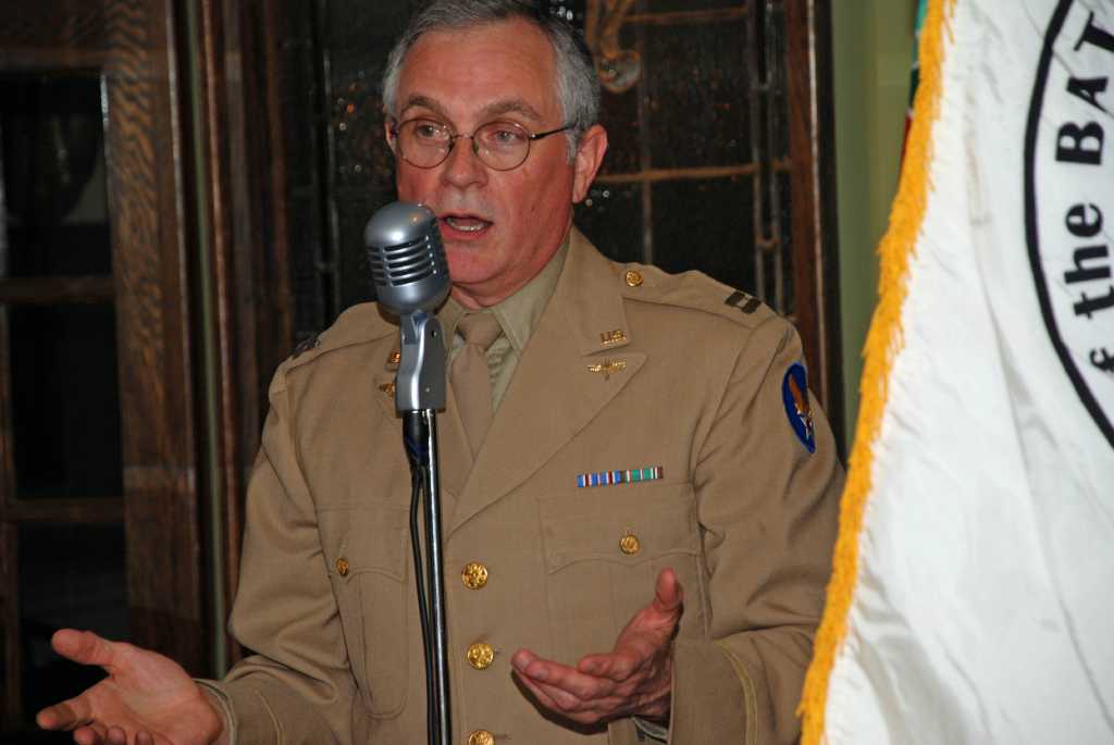 Duty Calls: New York Guard musician brings World War II radio ...