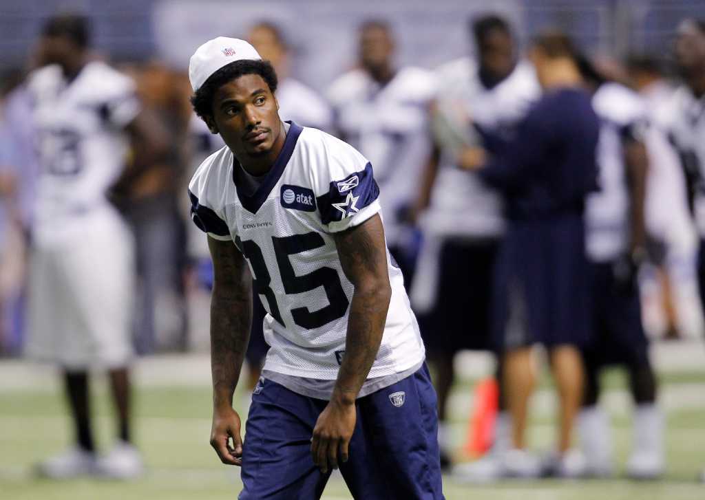 NFL notes: RB Barber plans to retire