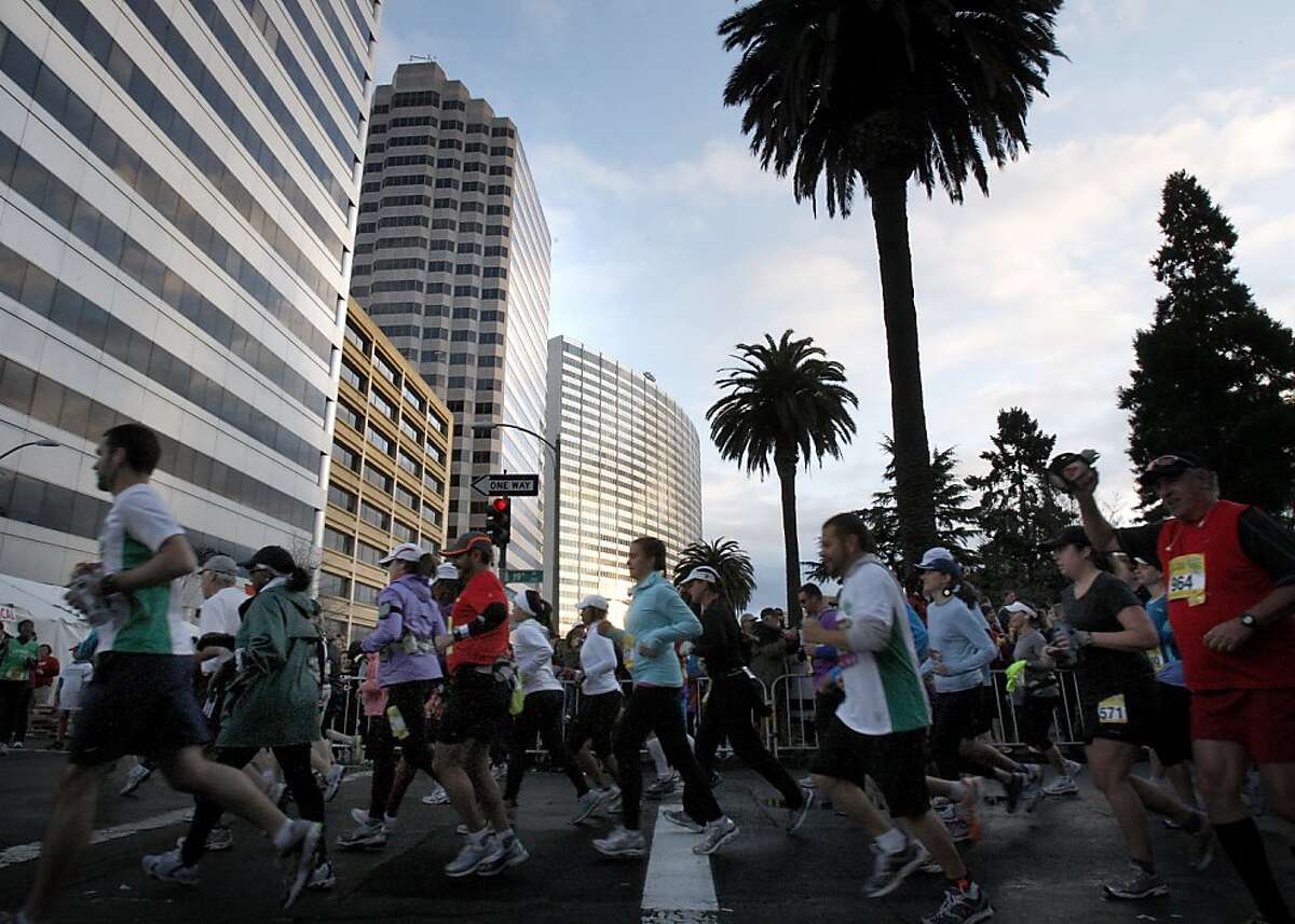 Oakland Marathon gets leg up on weather, mood