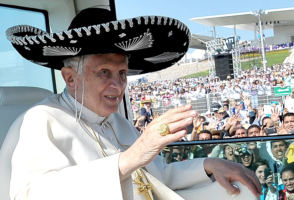 Pope urges Mexicans to draw on faith at huge Mass