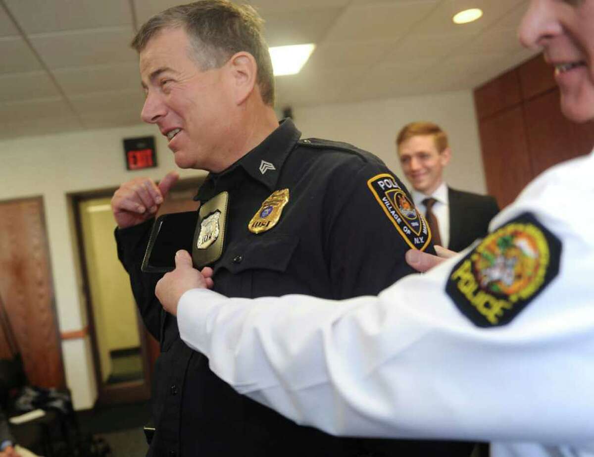 New Greenwich police officers sworn in