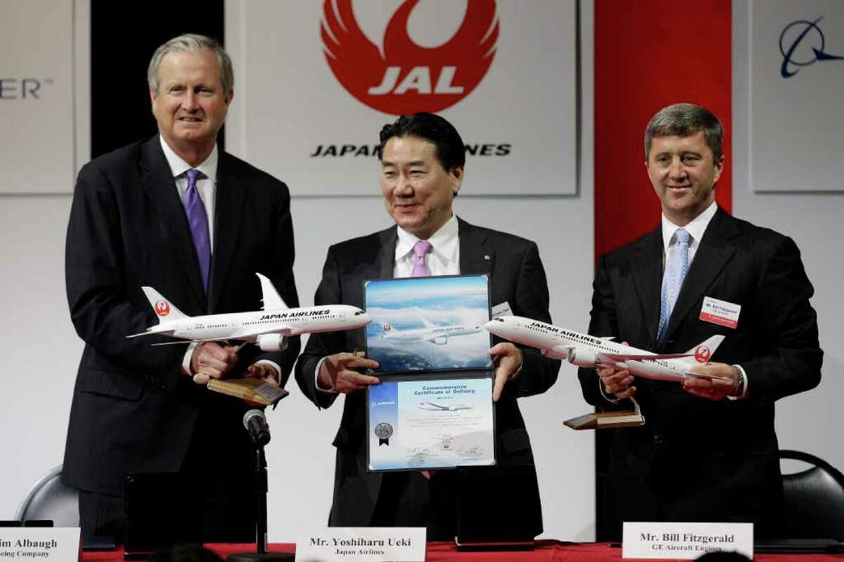 Boeing delivers first 787 with GE engines, first to JAL
