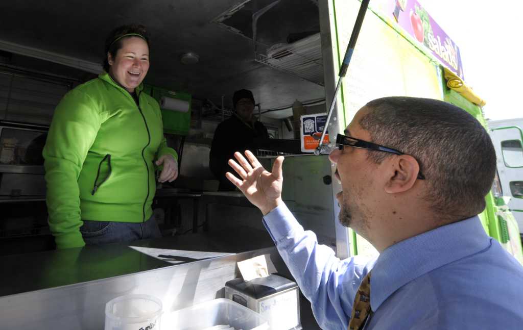 Another sign of spring: Lunch carts return to Albany