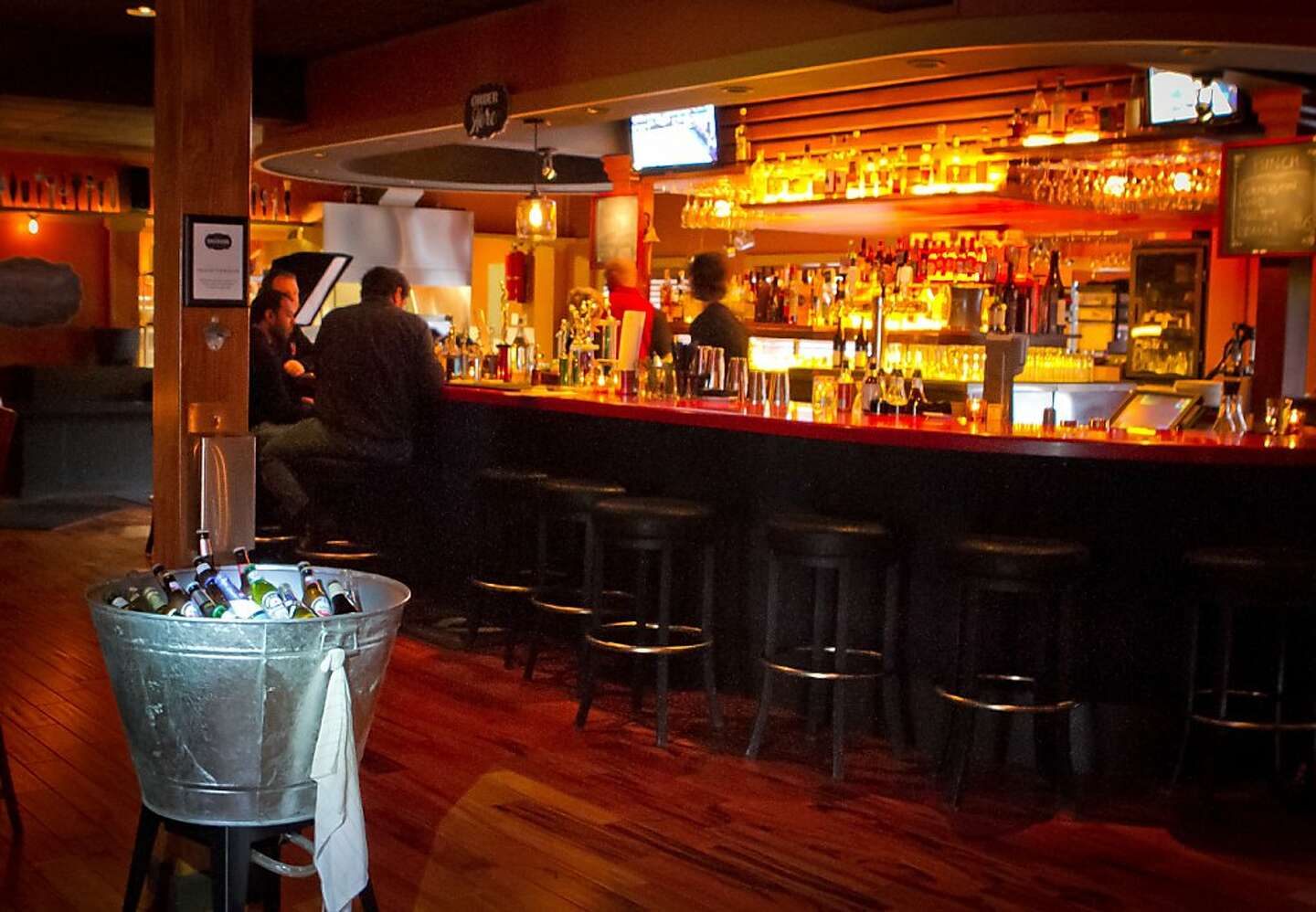 Honor Bar, Emeryville: refined cocktails