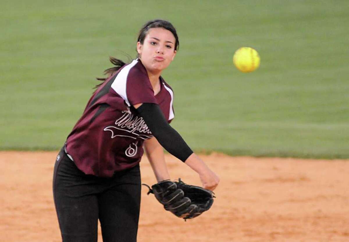 Softball: High expectations for Magnolia