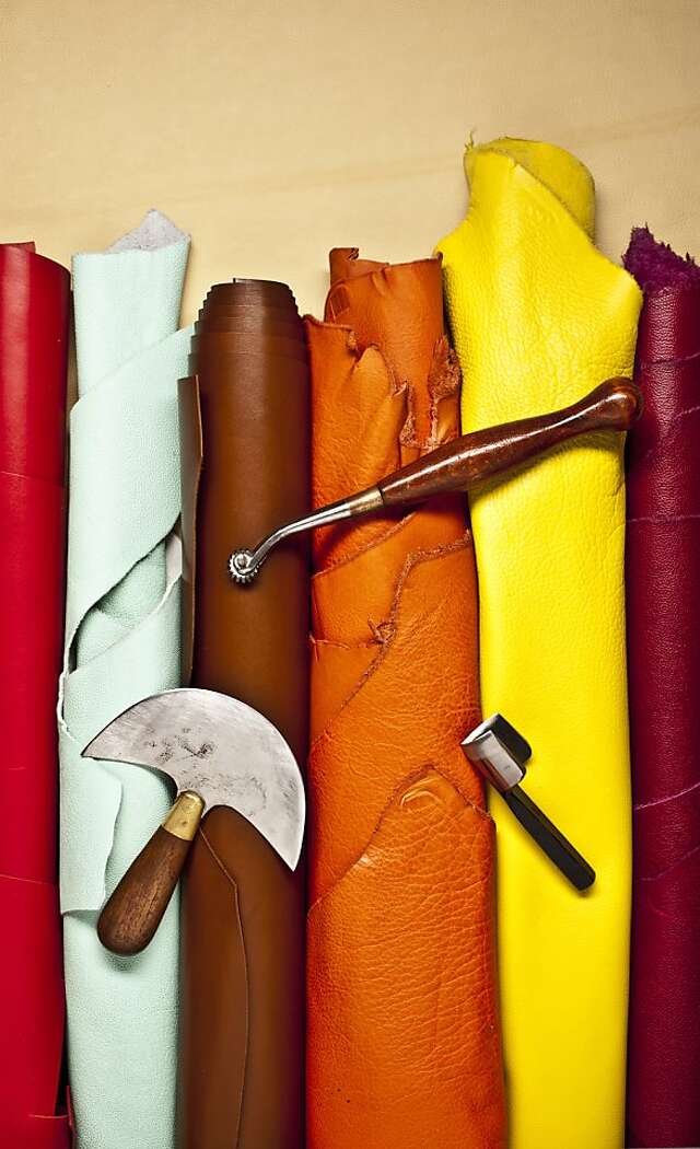 Béatrice Amblard teaches leather-working classes
