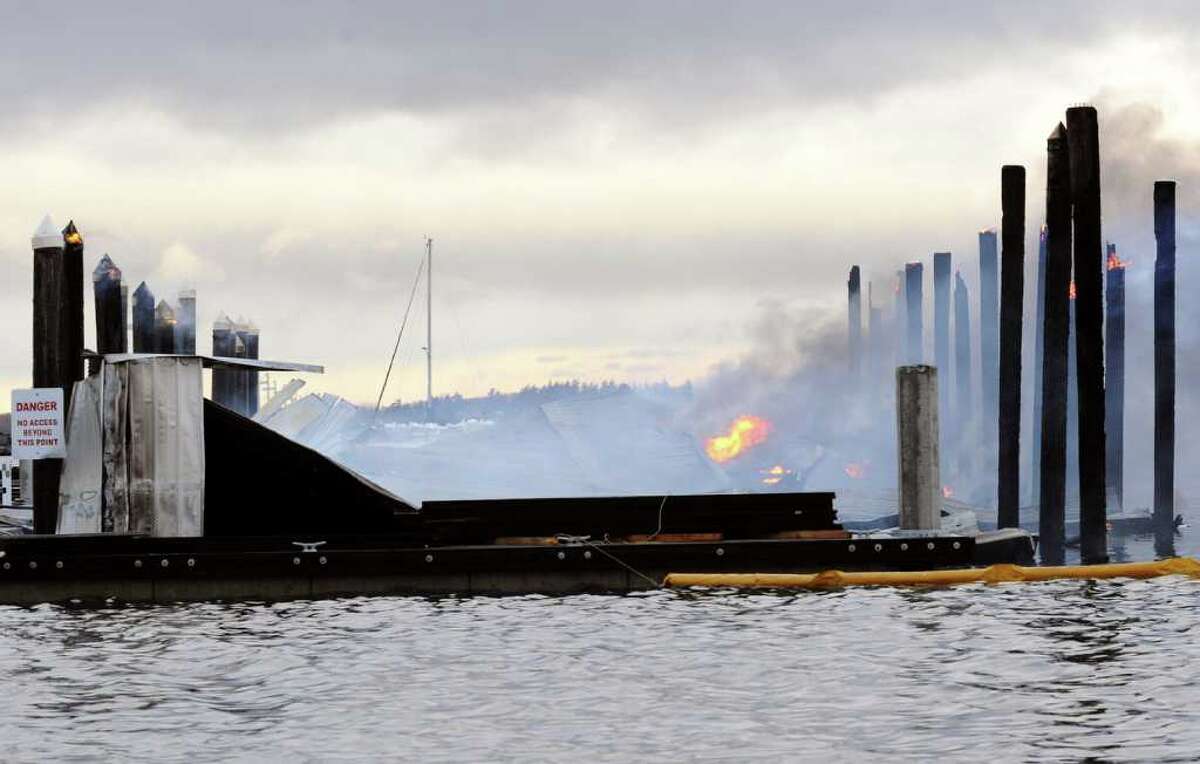 2-alarm fire hits Bellingham marina