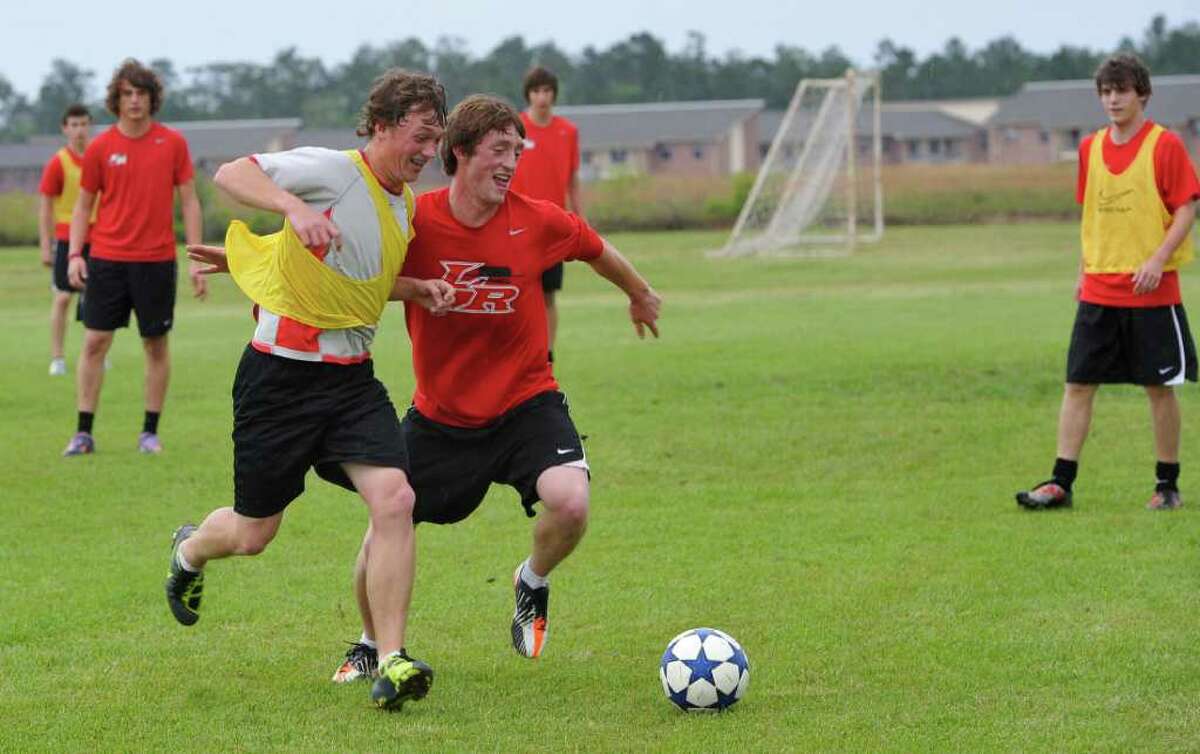 Brothers return from Europe to help Lumberton boys soccer to 20-win season