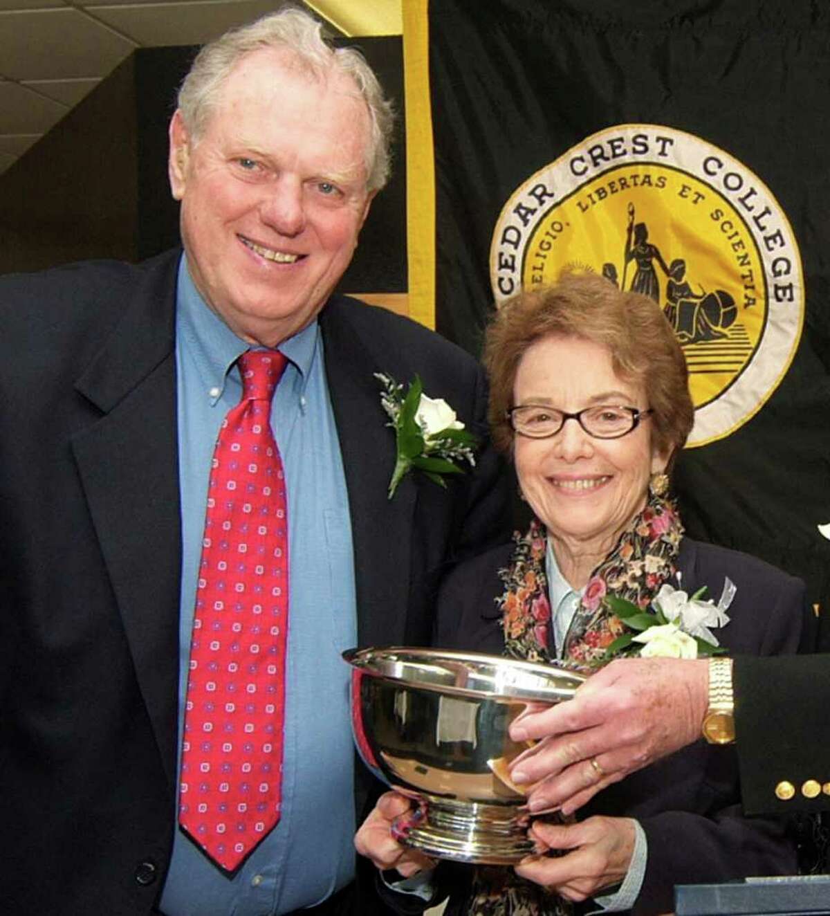 Man who wrote about Alzheimer's kills wife, self