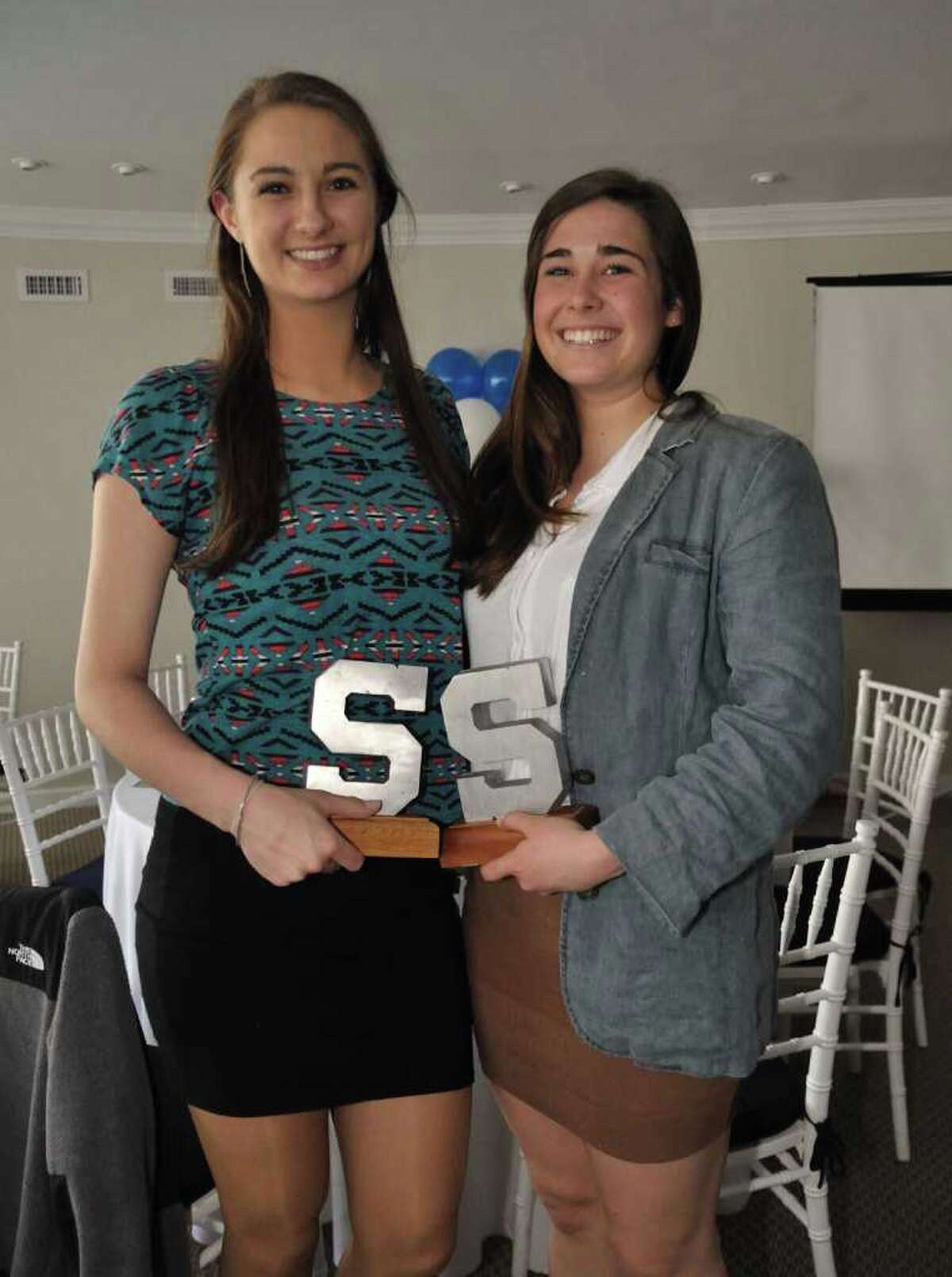 Lady Wreckers cagers recognize their captains