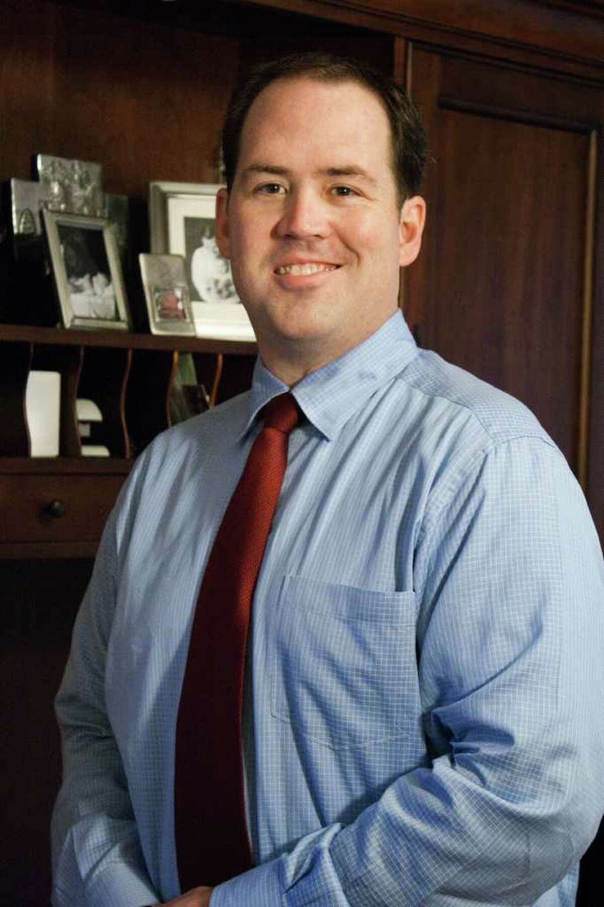 Straus' conservative credentials at heart of contest