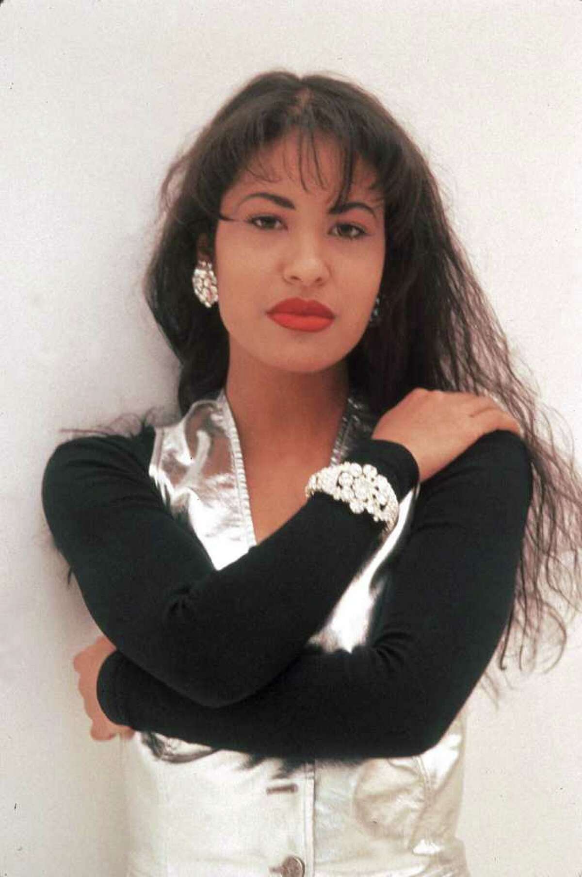 Perez reflects on Selena