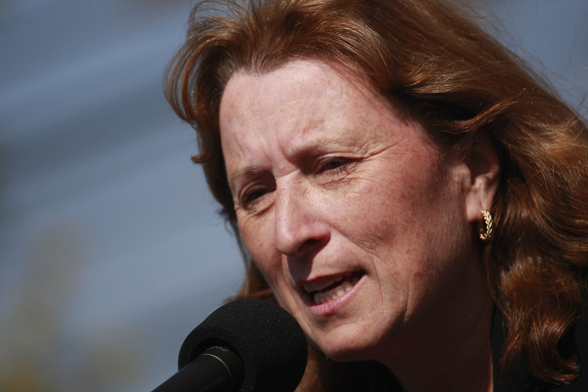 Feinstein seeks end to abusive suits against firms