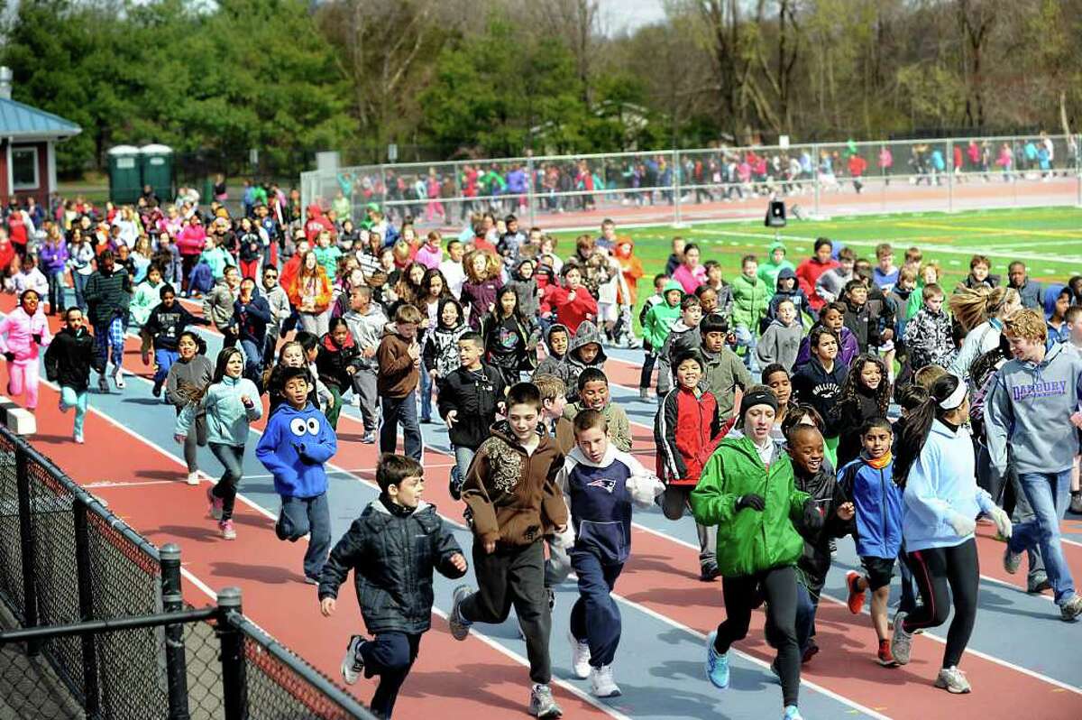 Danbury kids begin marathon run