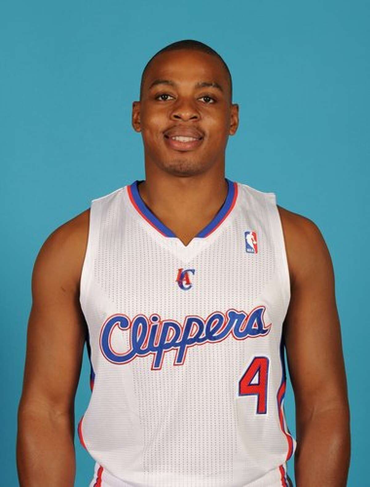 Full-court press: Foye hits eight 3s in Clippers' win over Mavs